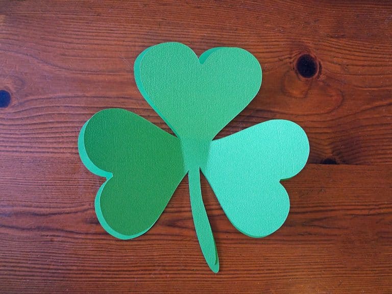 Modern St. Patrick's Day Shamrock Wreath