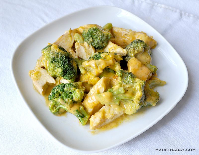 Delicious Cheesy Chicken Broccoli Bake Casserole