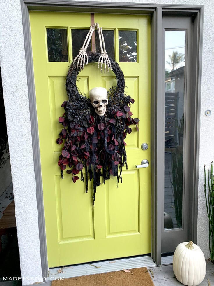 Mesmerizing Two Headed Skeleton Halloween Decor