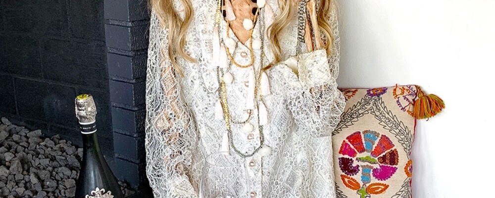 Mesmerizing Two Headed Skeleton Halloween Decor | Made In A Day