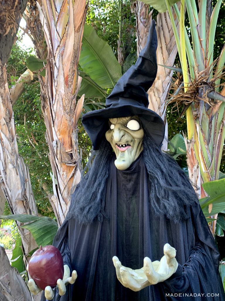 Mesmerizing Two Headed Skeleton Halloween Decor