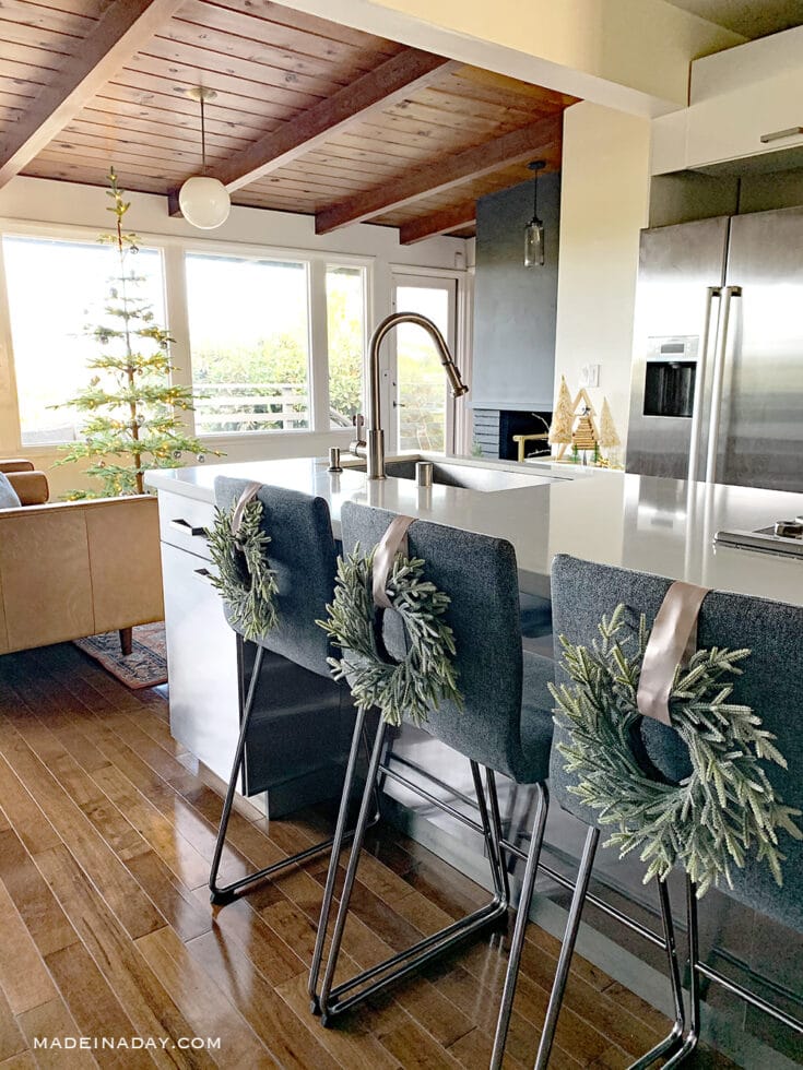 Creating Simple Scandinavian Style Holiday Decor