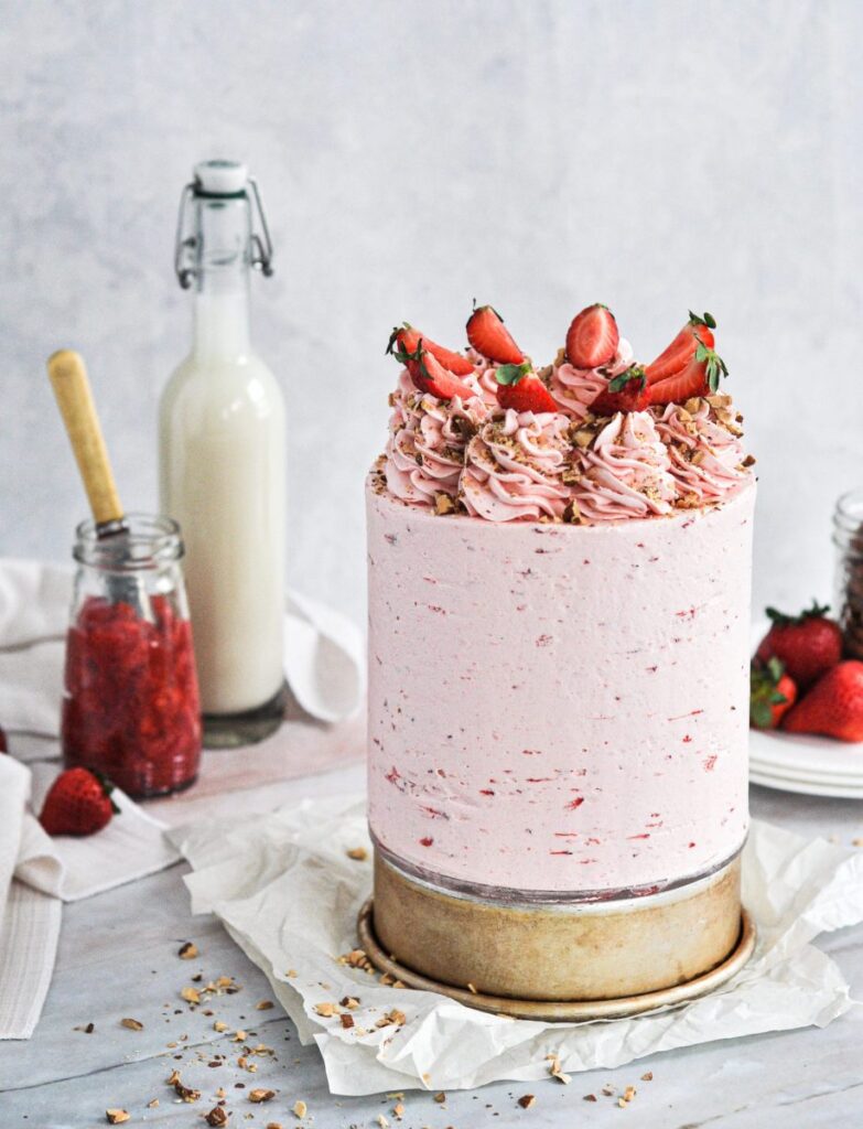 Bakery Style Cakes And Cupcakes For Valentine's Day