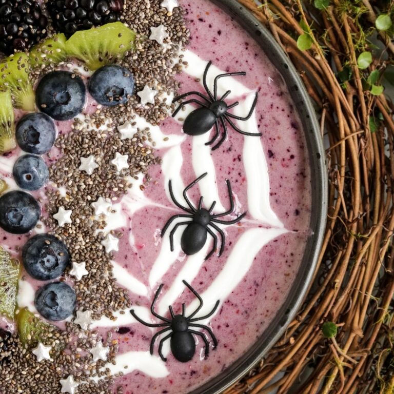 24 Cute & Spooky Halloween Breakfast Ideas