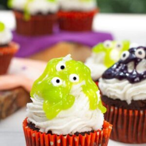 22 Scary Halloween Cakes And Cupcakes Recipes