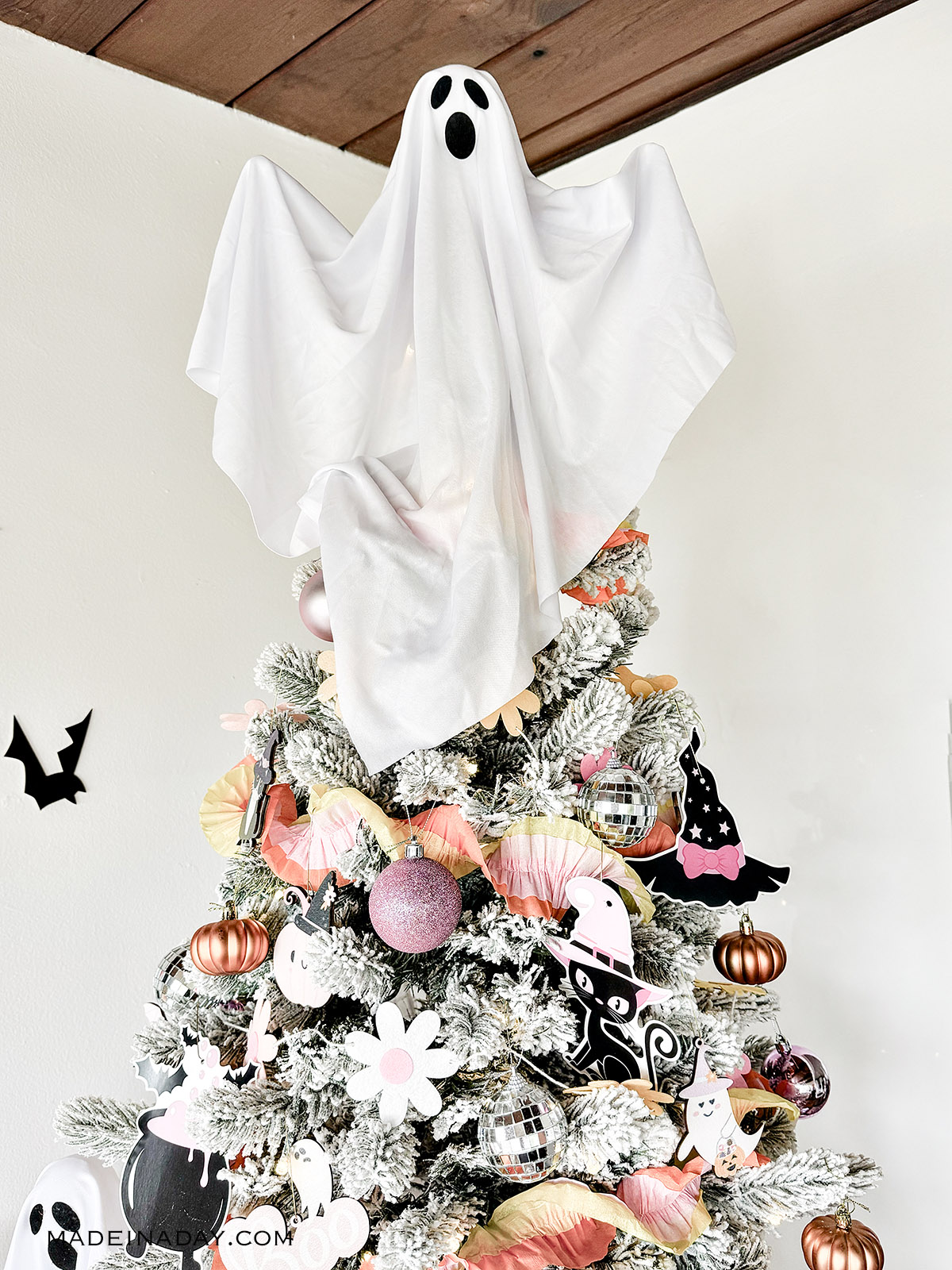 Spooky Cute Ghost Halloween Tree